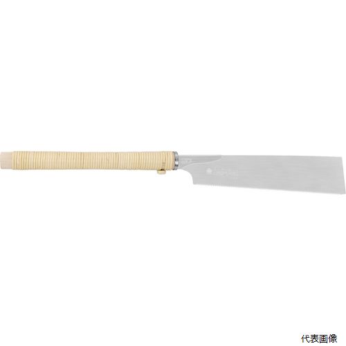 【特長】 ・造作用鋸。一般木材から集成材・コンパネ・角材まで幅広い材料の切落とし対応します。 ・刃先は衝撃焼入れを施し永切れします。また刃全体に無電解ニッケルメッキを施しているので錆難いです。 【製品サイズ】 H540mm×W60mm×D2...