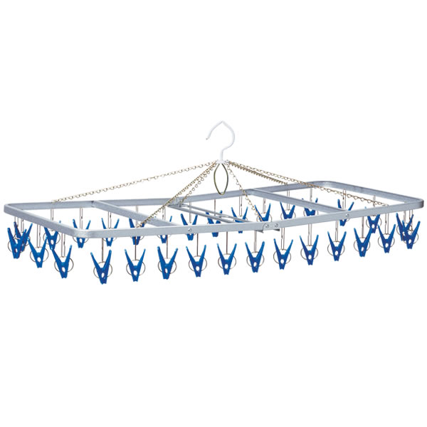 ノスタルジックな日本製の洗濯物干しハンガー修理して長くお使いいただけます。 さびに強いピンチハンガー。アルミニウムの特徴である耐食性と、亜鉛の特徴である防食機能を合わせ持つガルバリウム鋼板をフレーム部分に使用。 耐久性に優れているので、長く...