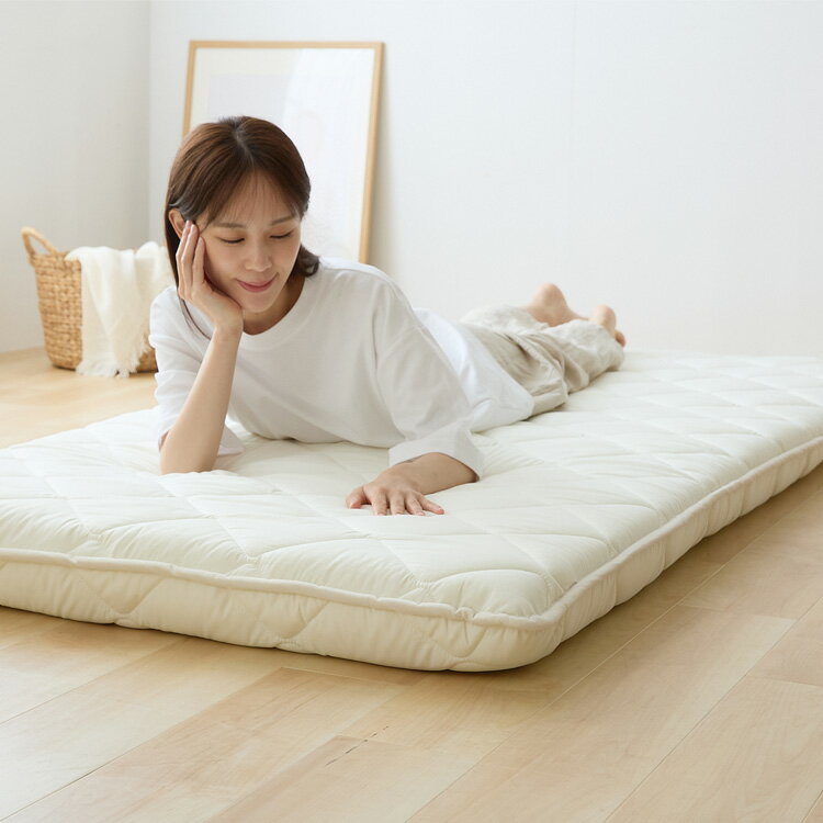中芯を三枚重ねているのでしっかり床付き感もなく極厚仕様になります。※お手入れは陰干しをしてください●商品サイズ（cm）幅約140×奥行約210×高さ約12●商品重量約8kg●洗濯表示陰干し（検索用：体圧分散 高反発 中芯3枚重ね 抗菌防臭 ...