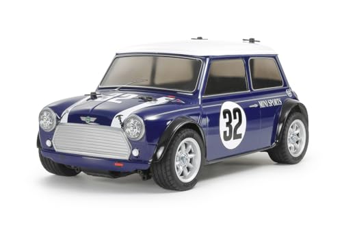 -/1/10/58747・パッケージ個数:1・走りのムードたっぷりのミニクーパーを再現した電動RCカーの組み立てキットです。・ポリカーボネート製ボディはホイールアーチのカットやボディキャッチの穴開け加工済み。ボンネットのストライプやボディサ...