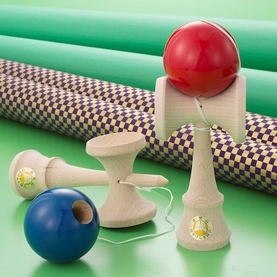 福祉けん玉｢大晴｣ハンドブック付き 脳“も身体もけん玉でイキイキ！！ 脳“も身体もけん玉でイキイキ！！日本けん玉協会推奨　福祉けん玉　大晴福祉けん玉とは ・・・福祉けん玉とは、競技用けん玉よりもお皿を大きくし、なおかつ軽量化を図ることで初心...