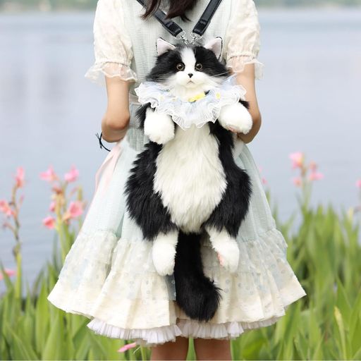 愛らしいデザイン: このハンドメイドの猫型バックパックは、とにかく愛らしい。ぬいぐるみの猫の目は一つ一つ丁寧に描かれ、猫の肉球はシリコンでできています。猫の体は驚くほど柔らかく、触ると本物の猫に触れているような感覚になります。 ペット愛好家...