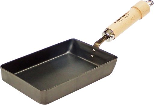 炒め物、焼き物、卵焼き サイズ:縦13.4x35.2x8.7cm深さ/3cm底面/12.7x16.5cm 本体重量:0.59kg 素材・材質:鍋本体/鉄(特殊熱処理済み)ハンドル/木製 商品モデル番号:8130-000225