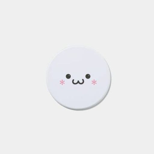 手触りが心地よいなめらか素材のしろちゃんマウスパッドです。 表面には可愛らしいしろちゃんの顔入りで、デスクワーク中に癒しを与えてくれます。 角がなく、手にやさしい厚みのある形状を採用しています。 裏面は、デスクにぴったりと吸着してズレを防ぐ...