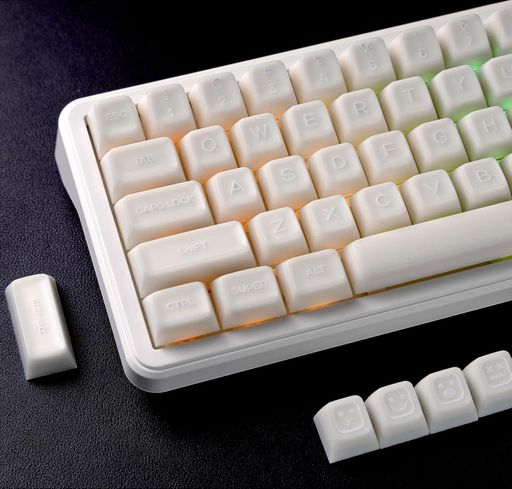 【カスタマイズキーボードキーキャップセット】翡翠のような素材で作られ、プリンキーキャップの半透明構造と組み合わせることで、照明下で柔らかいRGBライト効果を演出し、まぶしくありません。美しさと実用性を兼ね備え、キーボードに高級感のある視覚体...