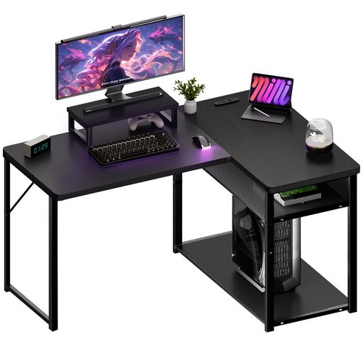【ファッショナブルなL字ゲーミングデスク】スタイリッシュで高級感のあるL字型オフィスゲーミングデスクは、仕事やゲームの際に必要な機器の設置や配線の利便性を十分に考慮し、収納棚・コンセント・可動式モニター台・落下防止仕切り板など、多機能なデザ...