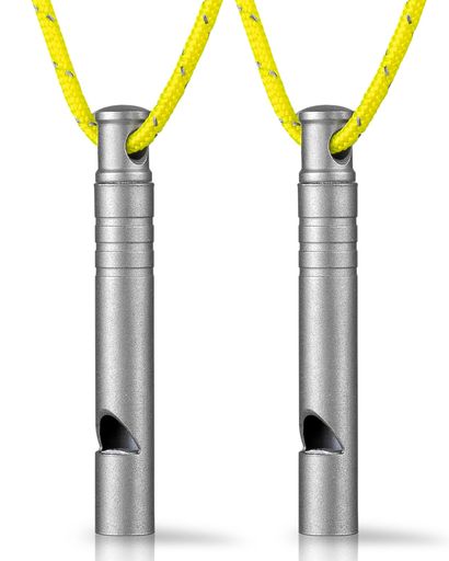 チタンホイッスル:チタンで軽くて身体的な負担が少ないです。このホイッスルは携帯電話のストラップやキーホルダーなどに取り付け安くて携帯性は最高です 大音量ホイッスル:小さい息でもより大きくはっきりと笛の音が鳴りので、年齢を問わず誰でも自由利用...