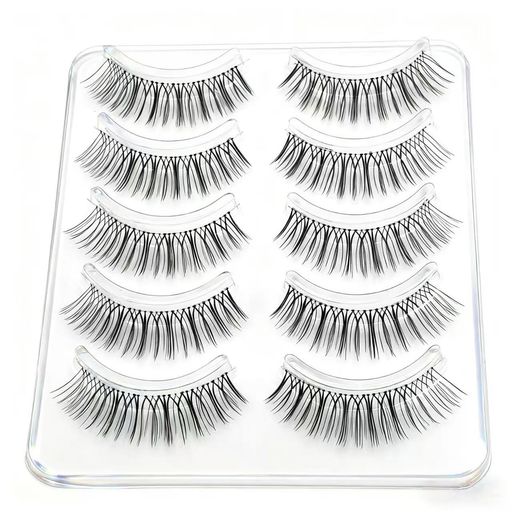 1毛質の魅力ハンドレース工法により、一本一本が驚くほど柔らかく、肌に触れると繊細で心地よい。自まつげのように自然な仕上がりで、違和感ゼロ 2透明ステムの工夫クリアなステムがまぶたに自然に溶け込み、付けまつげだと気づかれにくい。ナチュラルで透...