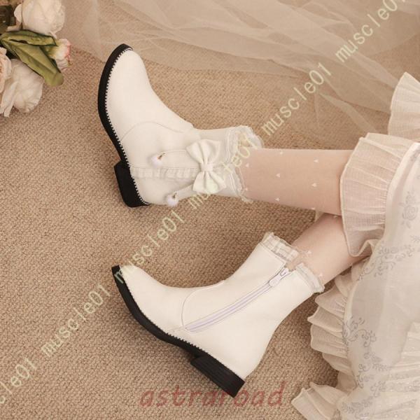 メイン素材合皮ヒール約2.5cm 高すぎず低すぎない2.5cmのヒールで歩きやすさを実現、ちょうどいい高さまたチャンキーヒールで毎日履きたくなる、安定感もあるのでママさんにもオススメ。 お嬢様の足元を、華やかに飾ってくれるお姫様シューズです...