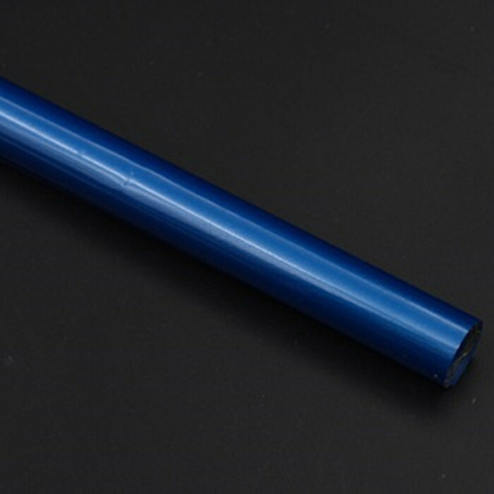 ライトフィルム　シルバー　LFSV サイズ　有効幅600mm　販売単位1m アンダー200等の機体を軽量に使用したい場合に最適なフイルムです。 【御注意】 フイルム幅は610-650mmと各色でばらつきがございますが有効幅600mmというこ...