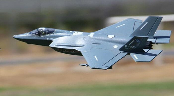 50mm電動ダクテッドファン機　F-35 組立には3M スコッチ プラスチック用接着剤の御使用をお勧めいたします。 【機体データ】 材質:EPO　塗装済み 全長: 718mm 翼長: 488mm 【飛行までに必要な物】 適合ダクテッドファン...