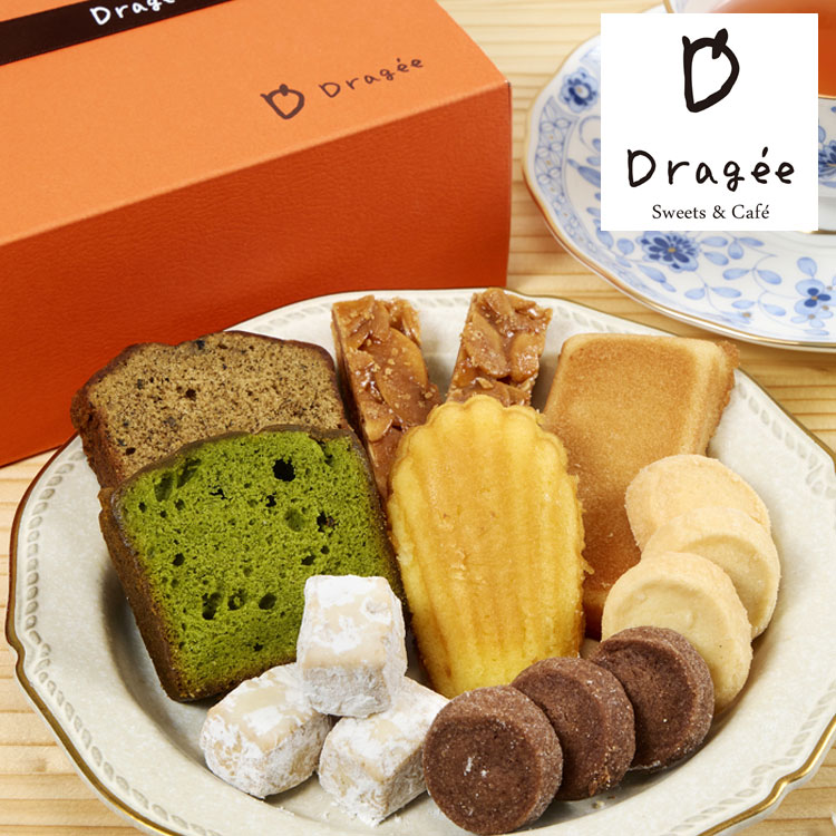 【商品詳細】滋賀県長浜市の洋菓子店〈Dragee（ドラジェ）〉が手がける、焼菓子ギフトセット。滋賀県産小麦粉や地元の卵など素材を使用し、パティシエが一つひとつ丁寧に焼き上げています。サブレやフィナンシェ、パウンドケーキなど、味わいと食感の異...