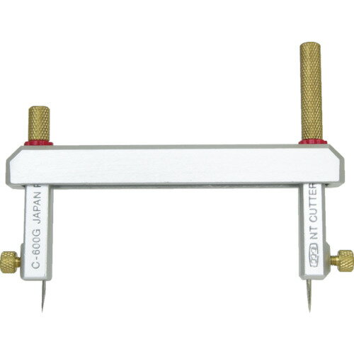 特長●薄物用円切りカッターです。●丈夫なダイキャストボディーです。用途●学校工作や模型作りに仕様●全長(mm)：136●刃厚(mm)：0.38●対応直径(cm)：1〜14仕様2●対応直径：1〜14cm材質/仕上●本体:亜鉛ダイキャスト、刃:...