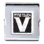 【商品スペック】特長●強力磁石付きで滑りにくいです。用途仕様●色：シルバー●縦(mm)：42●横(mm)：36●保持枚数(枚)：70仕様2●強力ゴム磁石付き●商品サイズ(mm)：42×36●耐荷枚数：A4コピー用紙約70枚材質／仕上●ゴム磁...