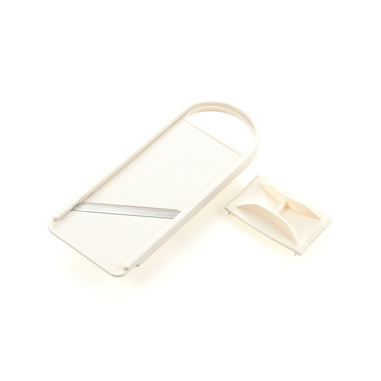 【商品サイズ】全長22×全幅8.8×高さ2cm【材質】本体・ホルダー/ABS樹脂（耐熱温度80℃）刃部/ステンレス刃物鋼【生産国】日本【製品重量】108g【台紙寸法】296×118×37mm【包装込重量】145g （台紙）【商品説明】【送料...