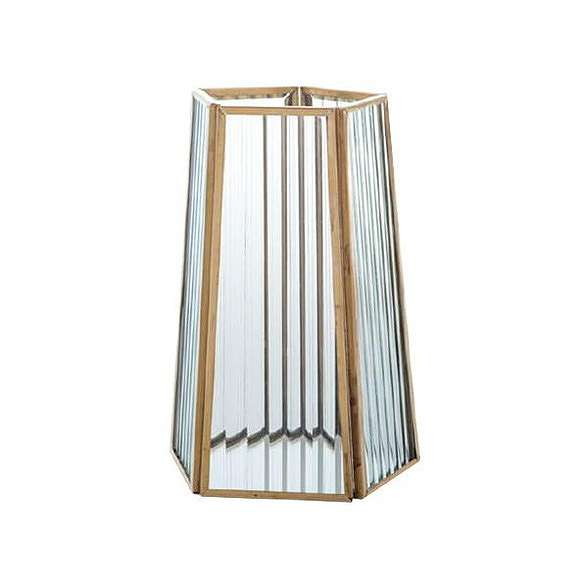 【商品説明】透明のフラワーベースは様々な場所に溶け込むので使い勝手抜群です。明るくおしゃれに演出してくれるアイテムです。生産国:中国素材・材質:ブラス、ガラス商品サイズ:W15×D14.5×H22cm【代引きについて】こちらの商品は、代引き...