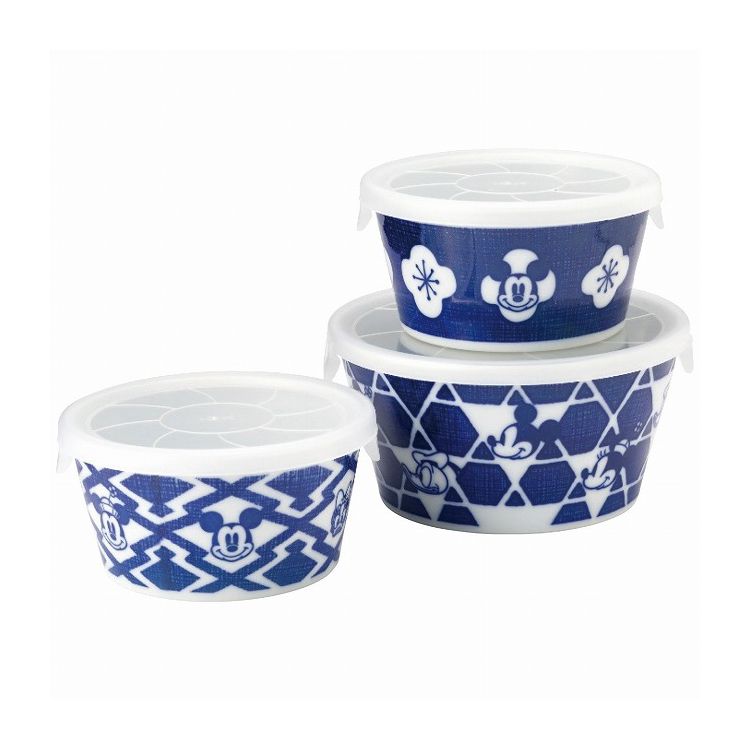 【商品特徴】ミッキーマウスと仲間たちのすました表情のフェイスアートが、松皮菱・破れ籠目・梅といった日本の伝統的な和柄と組み合わされ、素敵な和のデザインになりました。呉須の深い色合いで、落ち着いたニホンスタイルを表現。食卓を小粋に彩る和食器シ...