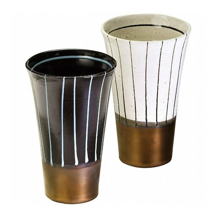 【商品詳細】鮮やかな金彩と手描きの十草柄の意匠 いつもの家呑みが趣ある空間に変わります。現品サイズ・内容:直径8.7cm高さ13.8cm容量約350mlタンブラー2客・磁器・［日本製］製造生産地:日本【送料について】北海道、沖縄、離島は送料...