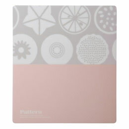 【特長】●好みに合わせて選べるツートンデザインのマウスパッドです。●表面のドット加工により、ブルーLEDなどの光学式、レーザー式マウスなどスムーズで正確なマウス操作が可能です。●薄さ0.6mmで机との段差を押さえ、手首に負担を掛けず操作する...