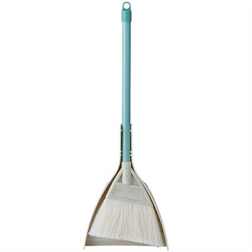 2989.jp+ミニ箒ペア特長毛先が割れているから細かいゴミまでしっかりキャッチ。仕様商品サイズ(使用時):W180×D45×H530mm商品重量(約):150gキャップ:ポリエチレンハンドル(柄):ポリプロピレン甲:ポリエチレン毛:ポリプ...