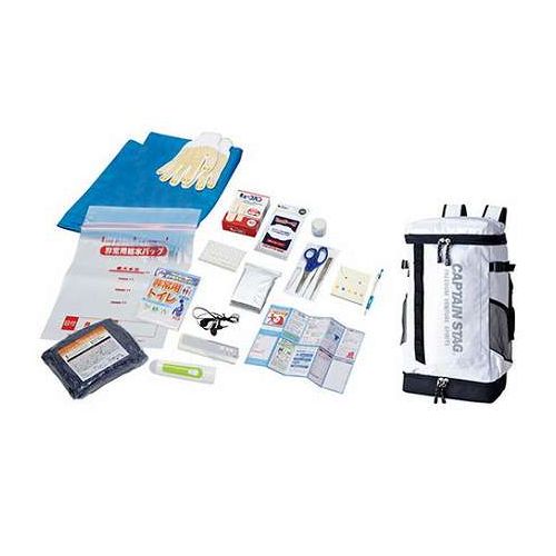 水や汚れに強いコーティングポリエステル仕様のリュックに防災用品をセットしました。タブレット・PC収納ポケット付で下部層には靴や保存水など収納可能。地震や台風など非常時の備えに。メーカー品番:CS26-20内容物:リュック(約500×280×...