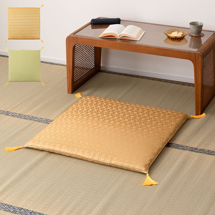 ■商品サイズ幅70×奥行70×高さ7cm■素材コットン ポリエステル■生産国ベトナム■特徴一般的な座布団よりもひと回り大きな、大判座布団。中材のウレタンで綿のみとは違った弾力のあるクッション性を持たせています。また、多くを収納する際にもかさ...