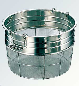 【商品説明】●金網：0.5×11メッシュ●8升用【外寸】φ378×H222 【内寸】φ350 【材質】18-8ステンレス【代引きについて】こちらの商品は、代引きでの出荷は受け付けておりません。【送料について】北海道、沖縄、離島は送料を頂きます。