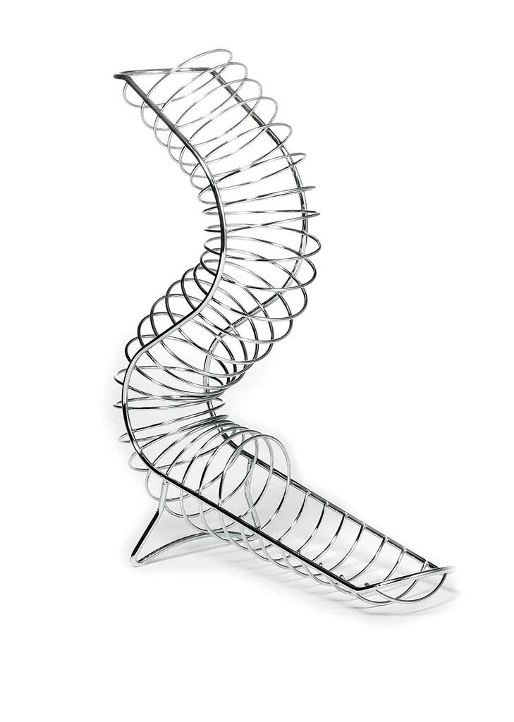 【商品説明】●バーチカルフルーツバスケットは省スペースでフルーツを美しく演出できます。【外寸】160×370×H457 ベース：190×160 【内寸】投入間口：φ100 【材質】スチール/クロームメッキ【代引きについて】こちらの商品は、代...