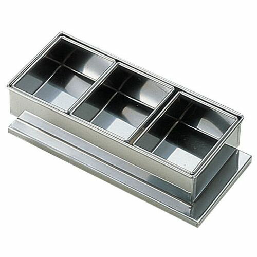 遠藤商事 SA18-8半田ミニヤクミ入 4ヶ入長 AYK21004 JANコード 4905001018725●タイプ:4ヶ入長●幅×奥行×高さ(mm):370×125×53●材質：ステンレス【送料について】北海道、沖縄、離島は送料を頂きます。