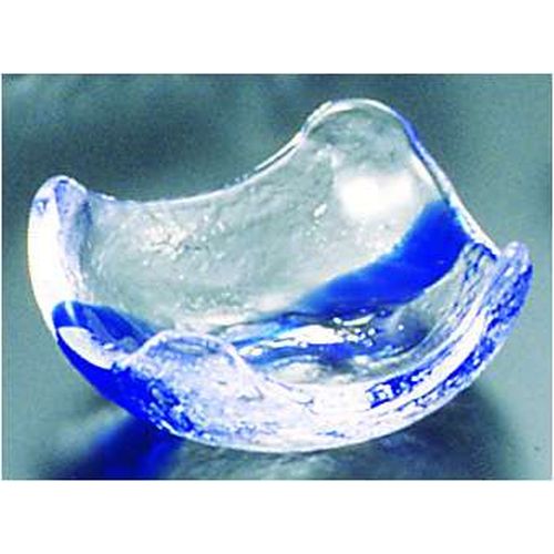 吉沼硝子 硝子和食器 一筆13 角のぞき RNZ04 JANコード 4939869500856●幅×奥行×高さ(mm):90×90×38●重量(g):200●材質：ソーダガラス■※手造りですので、形・色・寸法に多少の相違があります。■硝子和...