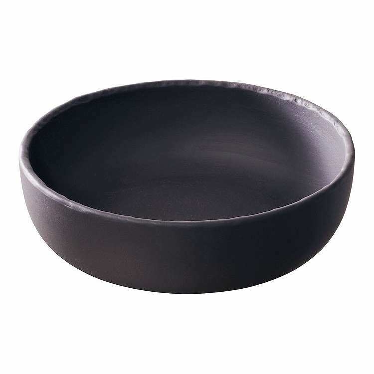 ●材質:磁器●FROMBLACKCERAMICCOMESBASALT...●バサルトシリーズの黒の色は、黒の磁器の素材によるものです。自然の粘板岩の色を目指してデザインされたもので、磁器の特性を生かし高温で焼成され、無孔のため様々な熱源に対...