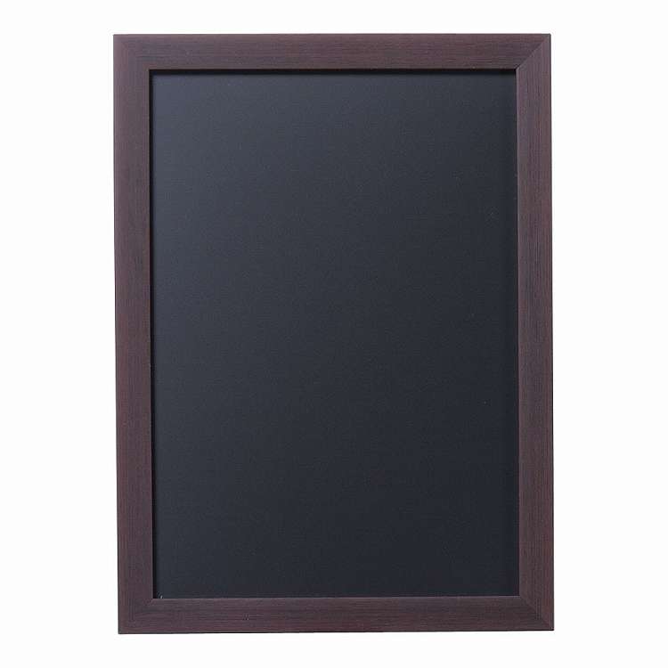 ●木製に比べ劣化や変形が少なく、軽量なPS樹脂製の木目調フレーム使用。●湿気や紫外線の影響を受けないので、変形・変色・カビの心配がありません。●店内はもちろん。紫外線を受ける店頭窓際設置に最適です。●イーゼルに載せて屋外使用にも最適です。●...