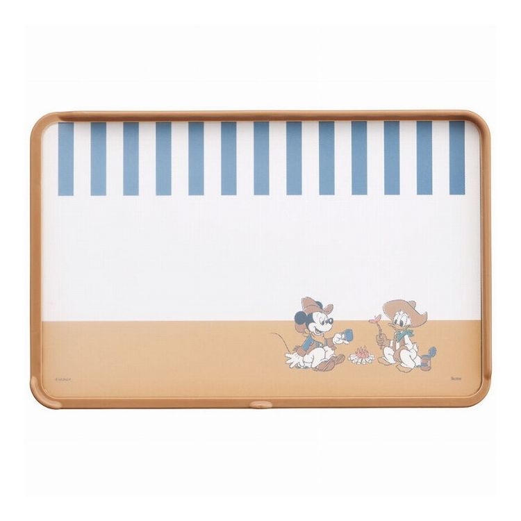 【商品詳細】両面使えて食材がこぼれにくい抗菌両面ガード付きまな板！完全リバーシブル。両面ともガード付＆柄入りで、裏表同様に使えます！食材をこぼしにくく、鍋やボウル、食器などに移しやすい、L型ガード。カット面が傾斜になっていて、ガードが深めな...