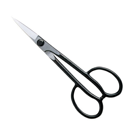 【用途】盆栽鋏。【機能・特徴】盆栽の極めて細い枝を切る鋏です。最高級刃物鋼を材料とし、刃持ちと切れ味を発揮します。刃先が細く尖っています。【仕様】●全長220mm　・刃長：55mm。【材質】●柄：炭素鋼。【商品サイズ】奥行220×幅86×高...