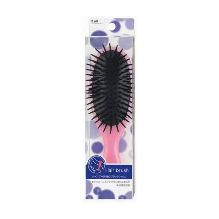毎日のお手入れに欠かせないポリヘアブラシです。シャンプー前後のお手入れに適しています。商品区分:日用雑貨品・他製造国:日本メーカー名:貝印サイズ/容量:1本単品JAN:4901601277524メイク雑貨・美容小物 頭髪用雑貨 ブラシ関連【...