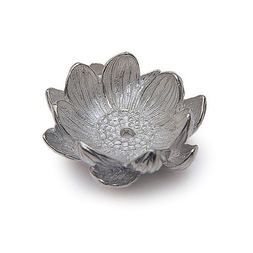 【商品説明】蓮の花びらをイメージした香立てです。【商品詳細】商品区分：日用雑貨品内容量：製造国：日本本体重量(g)：35成分メーカー名：（株）日本香堂使用方法注意事項※予告なくパッケージリニューアルをされる場合がございますがご了承ください。...