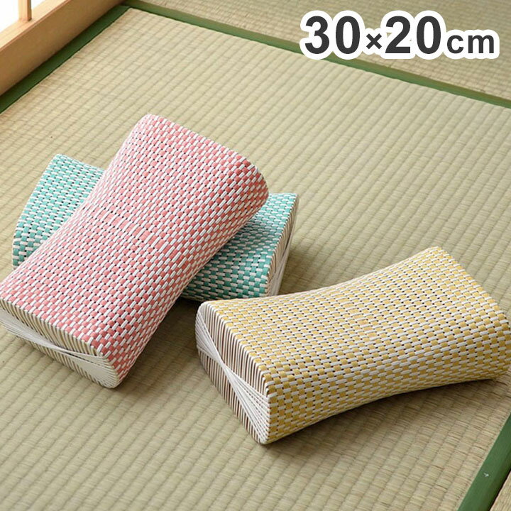 ■商品サイズ30×20cm■素材素材=ポリプロピレン100％■生産国ベトナム■特徴適度な硬さで、ひんやりした肌感触のポリプロピレン枕です。中は空洞になっていますので熱がこもらず通気性抜群です。ベトナムにて一つ一つ手作業で編み込んで作っていま...