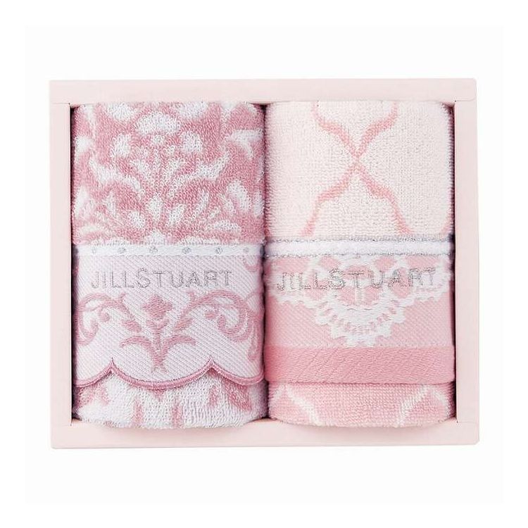 『CUTE×PRETTY×SEXY』をキーワードに世界中の女性たちから圧倒的な支持を受けるブランド「JILLSTUART」。そんな女性らしくSWEETな世界観を表現したタオルコレクションを提案いたします。【セット内容】-サイズ：34×75c...