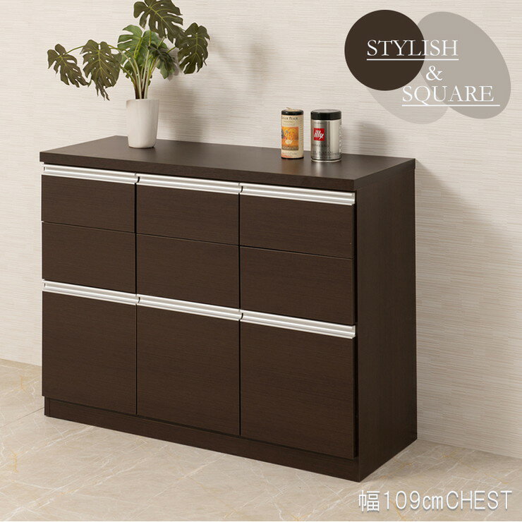 ■商品について／リビングや色んな場所でごちゃつく物を綺麗に大量収納でき、どんなお部屋にも合うデザイン・色合いのスクエアキャビネットがJUCEEシリーズに登場!シンプルなデザインながらも、様々な便利機能を兼ね備えたキャビネットです。ホワイトと...