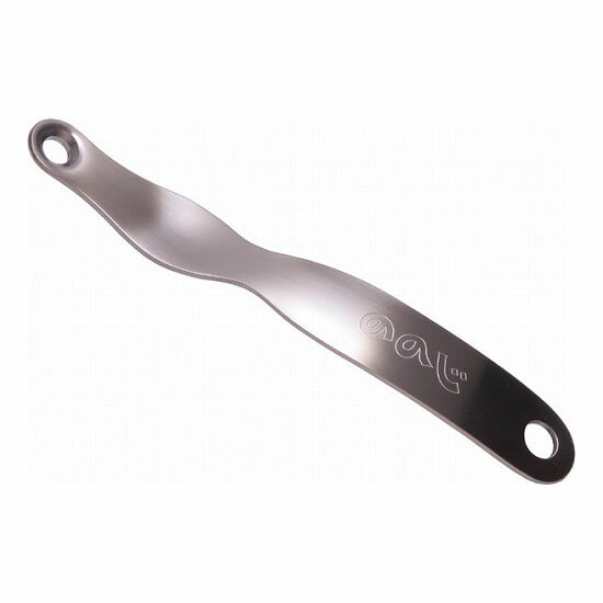 ■足裏の角質をシッカリ取ってつるつるに！めっちゃめちゃとれるから取り扱い注意！？■手にフィットし、操作しやすいハンドル。スポーツタコから女性のヒールタコにも最適。■円形刃だから横滑りによるケガを防止。効率良くこそげとれるφ6mm設計。■刃断...