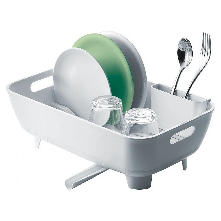 美しいフォルムの水切りかご。縦置き・横置き兼用。スリムサイズ。可動式排水口付き。横置き・縦置きOK。止水栓付き。トレーと本体は分離します。銀イオンの抗菌仕様（止水栓を除く）。カトラリースタンド付き。サイズ（約）:幅24.1×奥行40×高さ1...