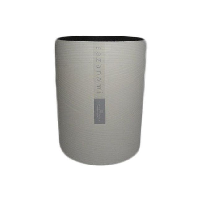 波模様が施された「和」デザインのダストボックス、Sサイズさざ波をモチーフに、塗り職人がひとつひとつ描き上げたダストボックスです。手作業で丁寧に作られており、気品漂う雰囲気が感じられます。紀州漆器の職人技が生かされた逸品です。シンプルなフォル...