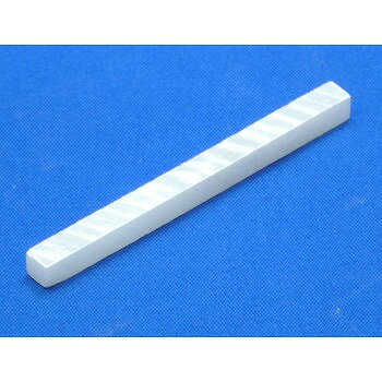 【商品詳細】鋼材へのケガキにご使用下さい。両切りでは細くて物足りない場合にはひと周り大きいこちらをどうぞ。ポケットなどに入れても折れにくい。両切り石筆では細くて物足りない感じがあり一周材質を持たせ強くて丈夫でポケットなどに入れても簡単に折れ...