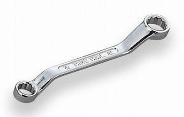 【商品詳細】柄部の曲がり角度が45度で全長が短く、めがね部は12角のためナットにはめやすいので、狭い場所での締めつけ作業も容易です。寸法/二面幅寸法：5.5×7mm、頭部幅-1：10.0mm、頭部幅-2：11.5mm、頭部厚み-1：5.0m...