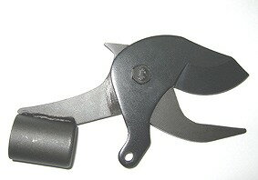 【商品詳細】用途：太丸替刃セット内容：刃・パイプ固定金具・先フック取付軸・C型止め輪×各1、刃取付ネジ×2日本製【送料について】北海道、沖縄、離島は送料を頂きます。