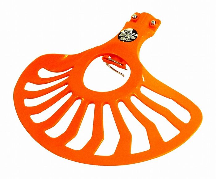 【商品詳細】ナイロンカッターに取付け、草刈りがスイスイ楽になる。コード先端のみで刈るため、燃費・作業時間30％軽減。（当社比）ほとんどの刈払機に取付けられます。取付後の驚き、切れ味向上・燃費向上・草が絡まず・コード長持ち・飛散物減少。コード...