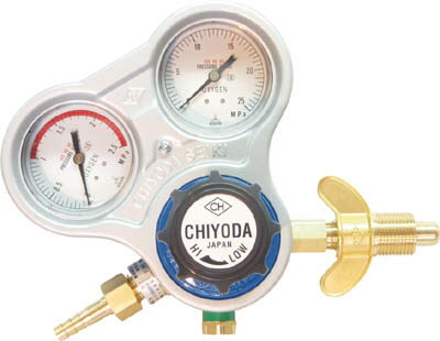 【メーカー型番】SRO-W【JANコード】4560375601128【ブランド】千代田【特徴】●突起部が少ないコンパクトボディーです。●ゲージプロテクター付です。●新JIS規格準拠品です。【用途】●ガス溶断作業時の酸素圧力調整に最適。●酸素...