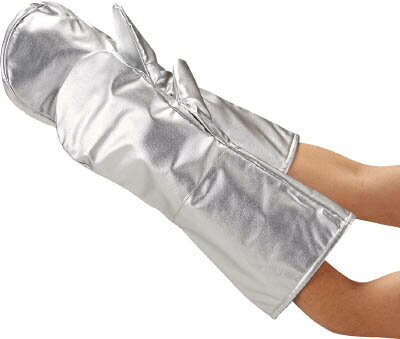 【商品詳細】●断熱材を中間層全体に入れたことにより、優れた耐熱性があります。●革手・軍手等との重ね履き使用を考慮したゆったりサイズです。●難燃性機能を持ったメタ系アラミド繊維にアルミコーティング加工を施しています。●炉前、ボイラー回りなどの...