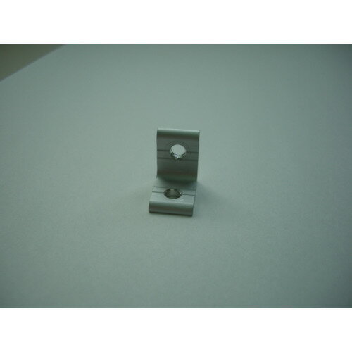 【商品詳細】●アルミフレーム　YF−2020−4用です。●幅(mm)：14●奥行(mm)：20●高さ(mm)：20●適用ボルト：M4●ボルトサイズ：M4●アルミ●表面処理:アルマイト処理原産国日本JANコード4562138860810【送料...