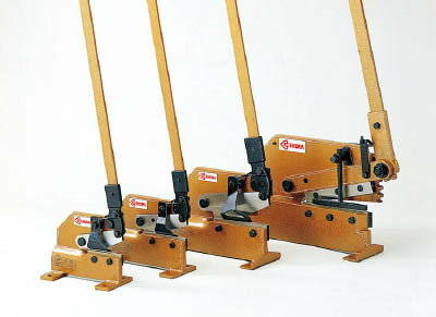 【メーカー型番】P4015【JANコード】4989999196450【ブランド】TRUSCO 　【特徴】【用途】【仕様】●適合本体:P-4●品名:ミドルシャフト●1台当たり必要数:1●質量(g):416【材質／仕上】【セット内容／付属品】【...